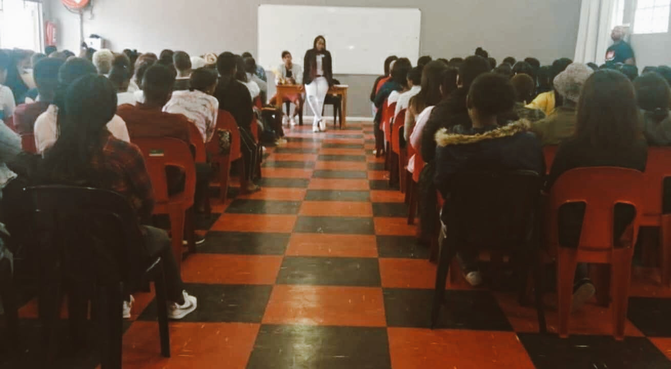 MOT Jetfuel sessions at College - MOT strenghtens youth's robustness ...