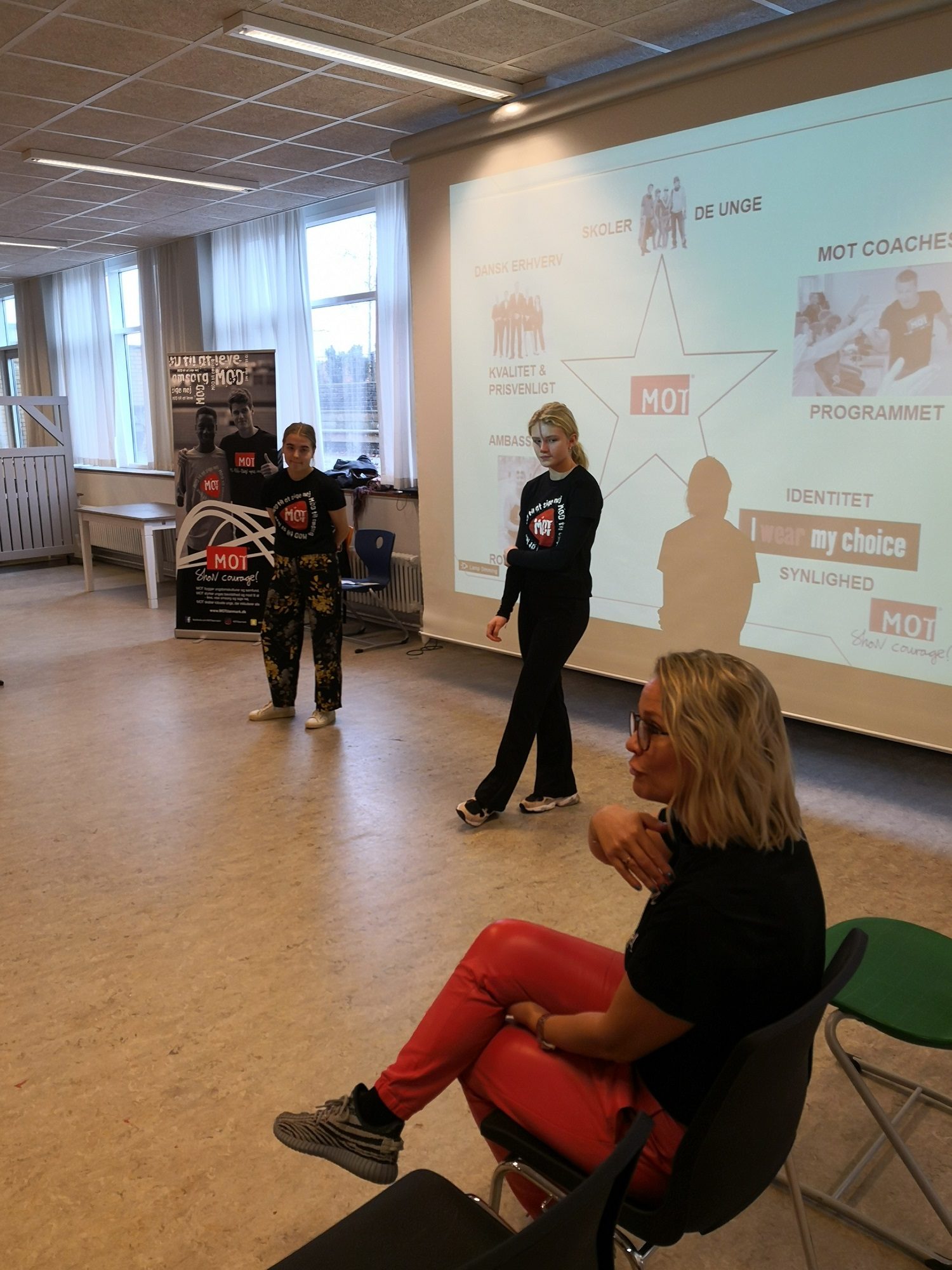 Danish youth teach school leaders about MOT - MOT strenghtens youth's ...