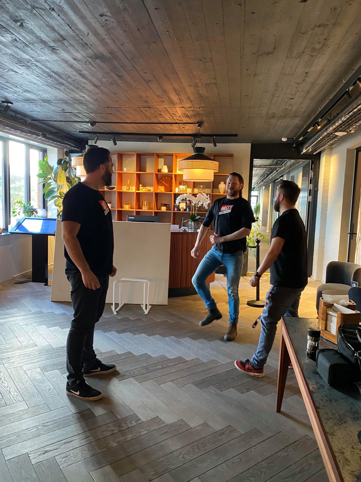 How MOT Denmark use the flashlight - MOT strenghtens youth's robustness ...