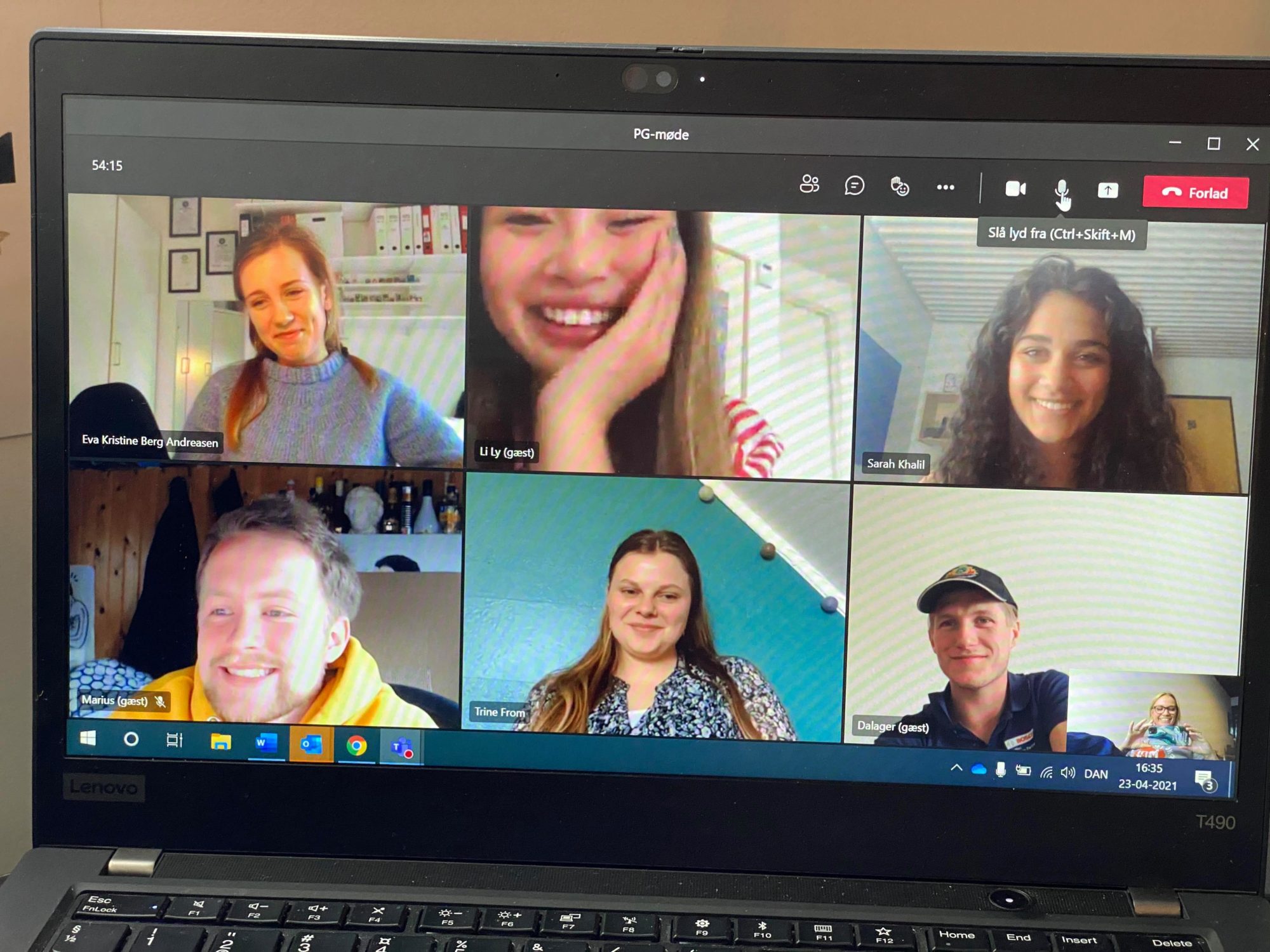 How MOT Denmark use the flashlight - MOT strenghtens youth's robustness ...